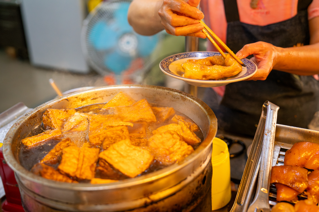 Xiao 3rd Road Street Shopping district